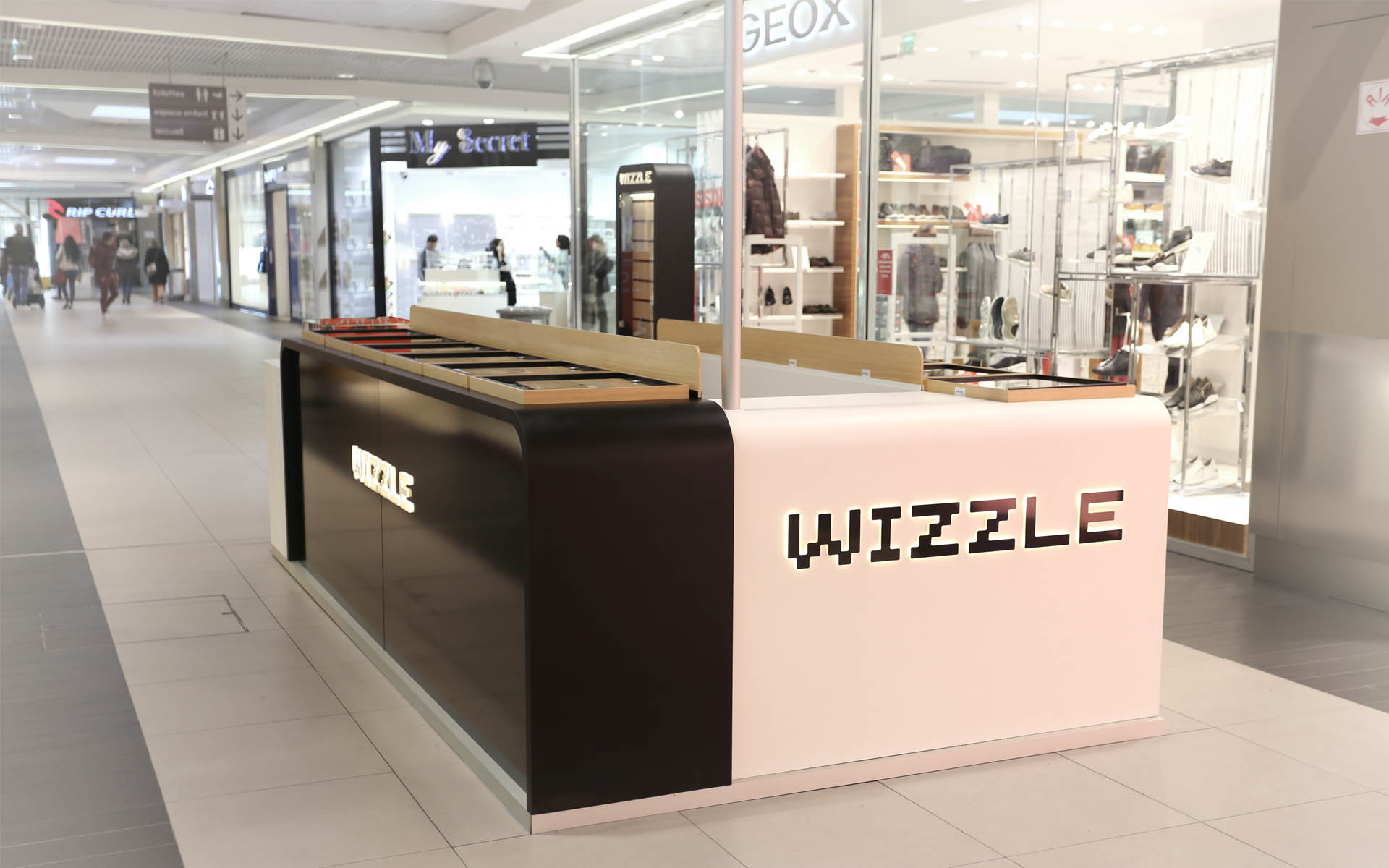 Stand Wizzle - Aix les Milles - Red Banana Studio, concepteur d'intérieur